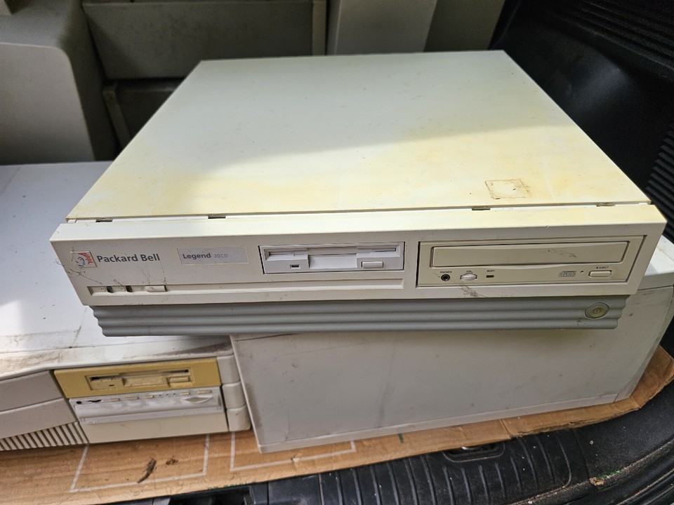 Vintage Computers Lot Of 80 Plus Apple Omni Tech Gateway Dell Motorola ...