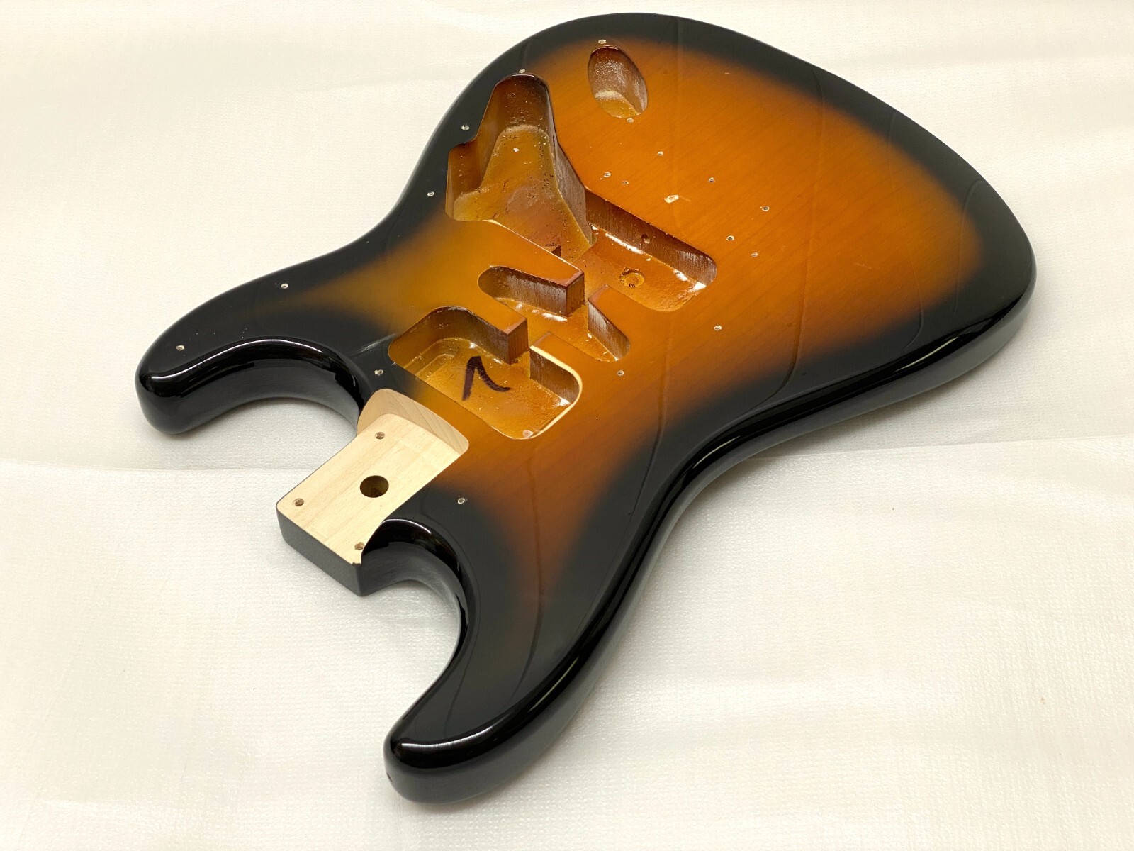 TINY CRACK! Fender Squier HARDTAIL STRAT BODY Sunburst Stratocaster ...