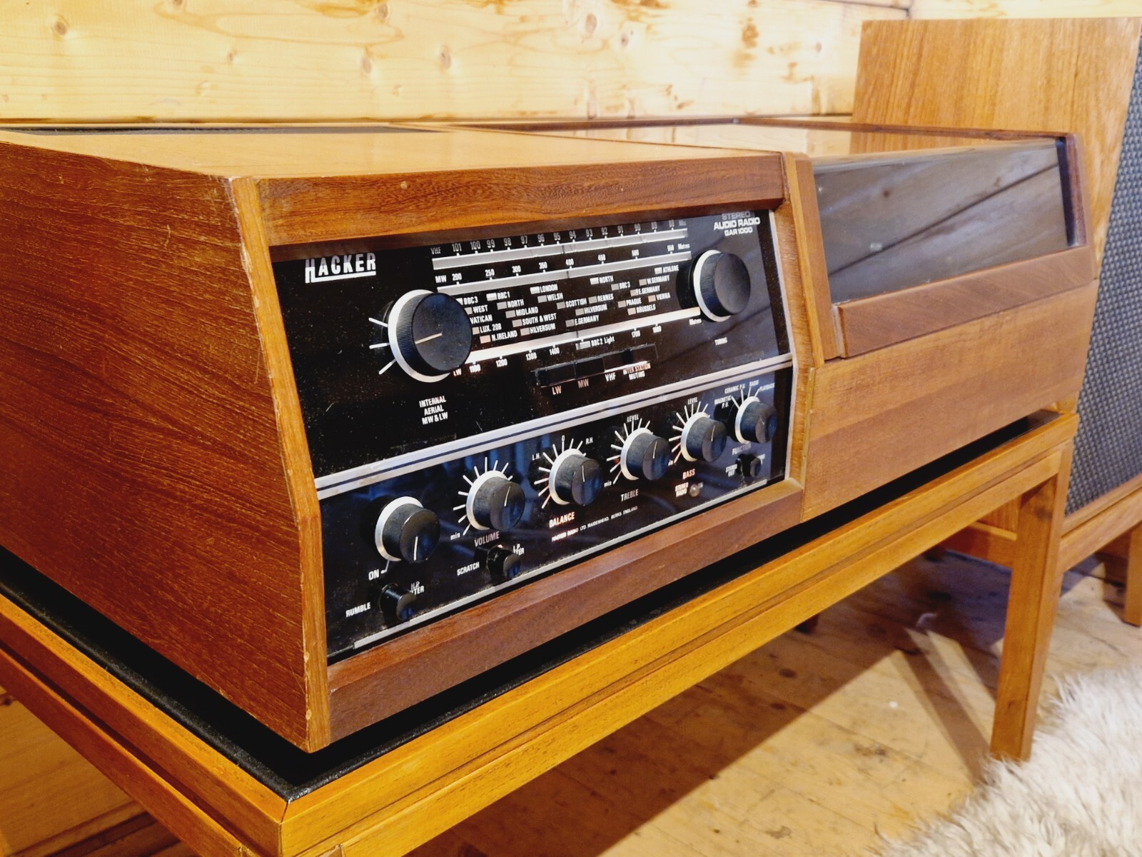 Timewarp vintage Hacker GAR1000 Radiogram Record Player + Teak Stands ...