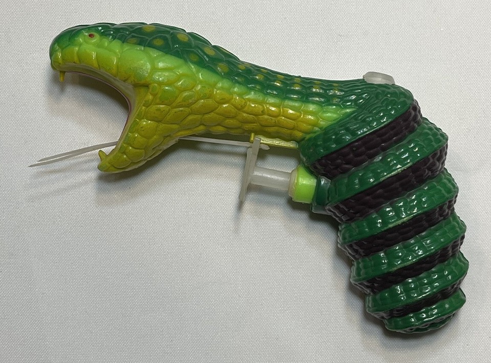 vintage 1982 Remco Snake Man SKULLMAN Warrior Beasts Motu water pistol ...
