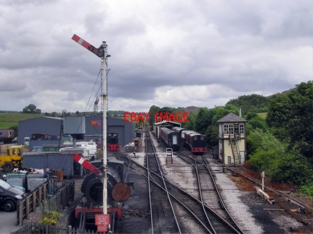 PHOTO 2009 LOOKING EAST FROM THE FOOTBRIDGE AT EMBSAY ON THE EMBSAY AND ...