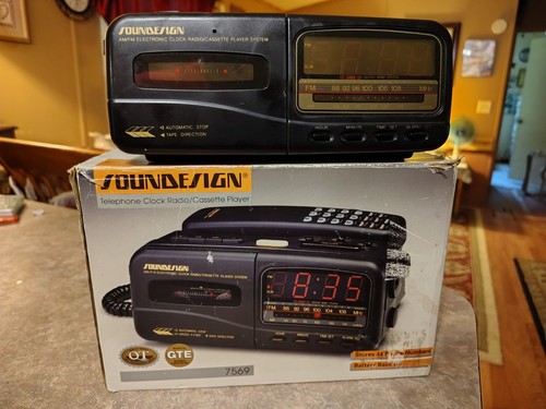 Vintage Soundesign AM/FM clock radio, cassette player with a built-in ...