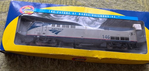 Athearn RTR 9616 HO Scale AMD-103 / P40DC Diesel Amtrak Phase V #146 ...