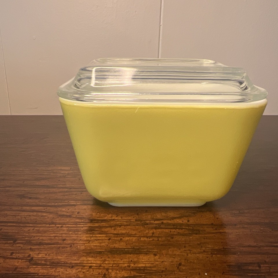 Vintage Pyrex 501-B Yellow 1-1/2 Cup Refrigerator Dish with Glass Lid ...
