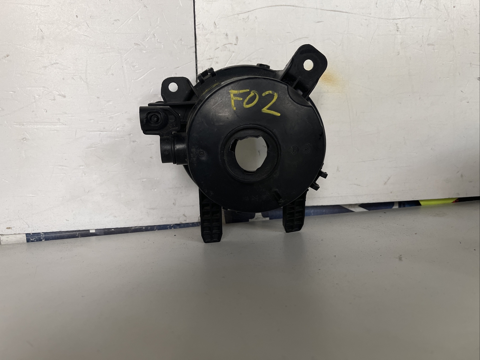 VW469-4 / PBT-ASA-GF20 Right Side 9006 12v 51W (H) | eBay