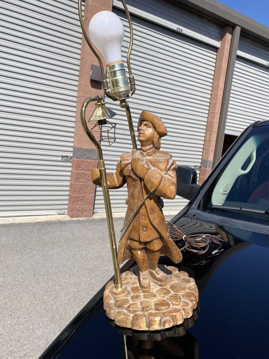 Lamplighter Hand Carved Lamp Lighting Up Dunfermline – Dunfermline
