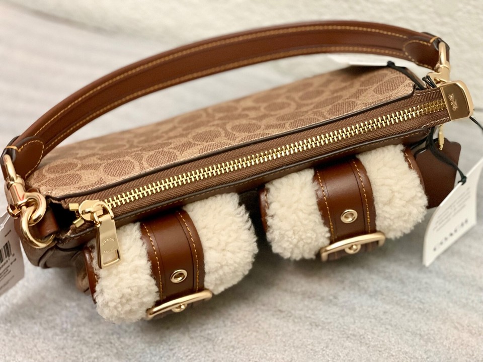 Coach CY658 Ashton Baguette Bag In Signature Canvas NWT | eBay