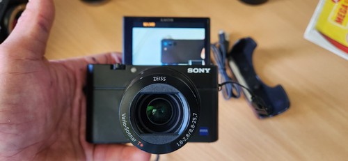 Sony DSC-RX100M4 20.1MP 4K Digital Compact Camera 27242892798 | eBay