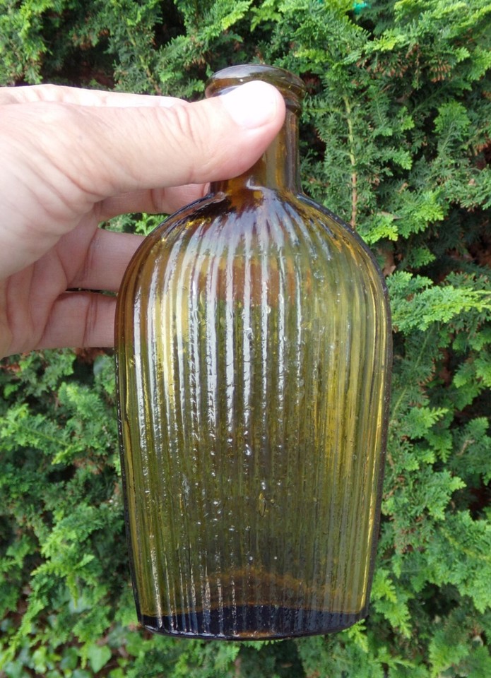 Yellow Blown in a Mold Ribbed Strap Sided 1/2 Pint Flask | eBay