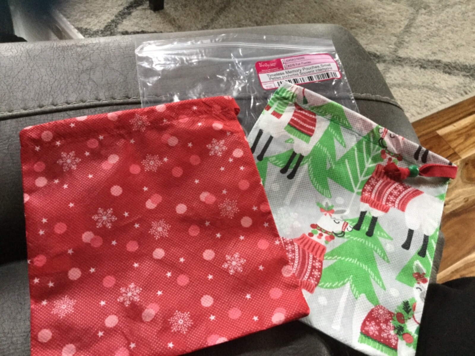 Thirty-One Timeless Memory Pouches SMALL -Fun Flurries | eBay