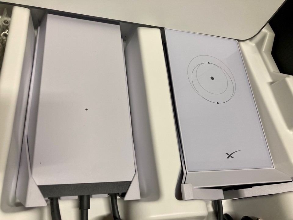 STARLINK~Flat High Performance Kit - Dish, Router, Wedge Mount, Pwr ...