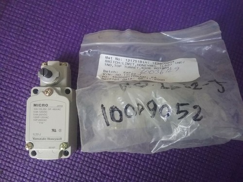 1LS2-J YAMATAKE HONEYWELL MICRO LIMIT SWITCH 250VAC 480VAC 10A 1/2HP (2 ...
