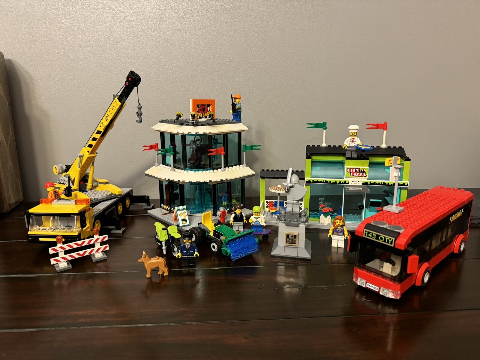 LEGO CITY: Town Square (60026) Complete, Instructions Included ...