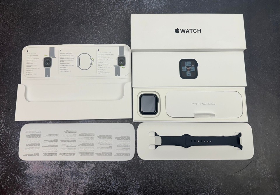 Apple Watch SE 2nd Gen 44mm GPS Midnight Case Sport Band M/L MRE93LL/A ...