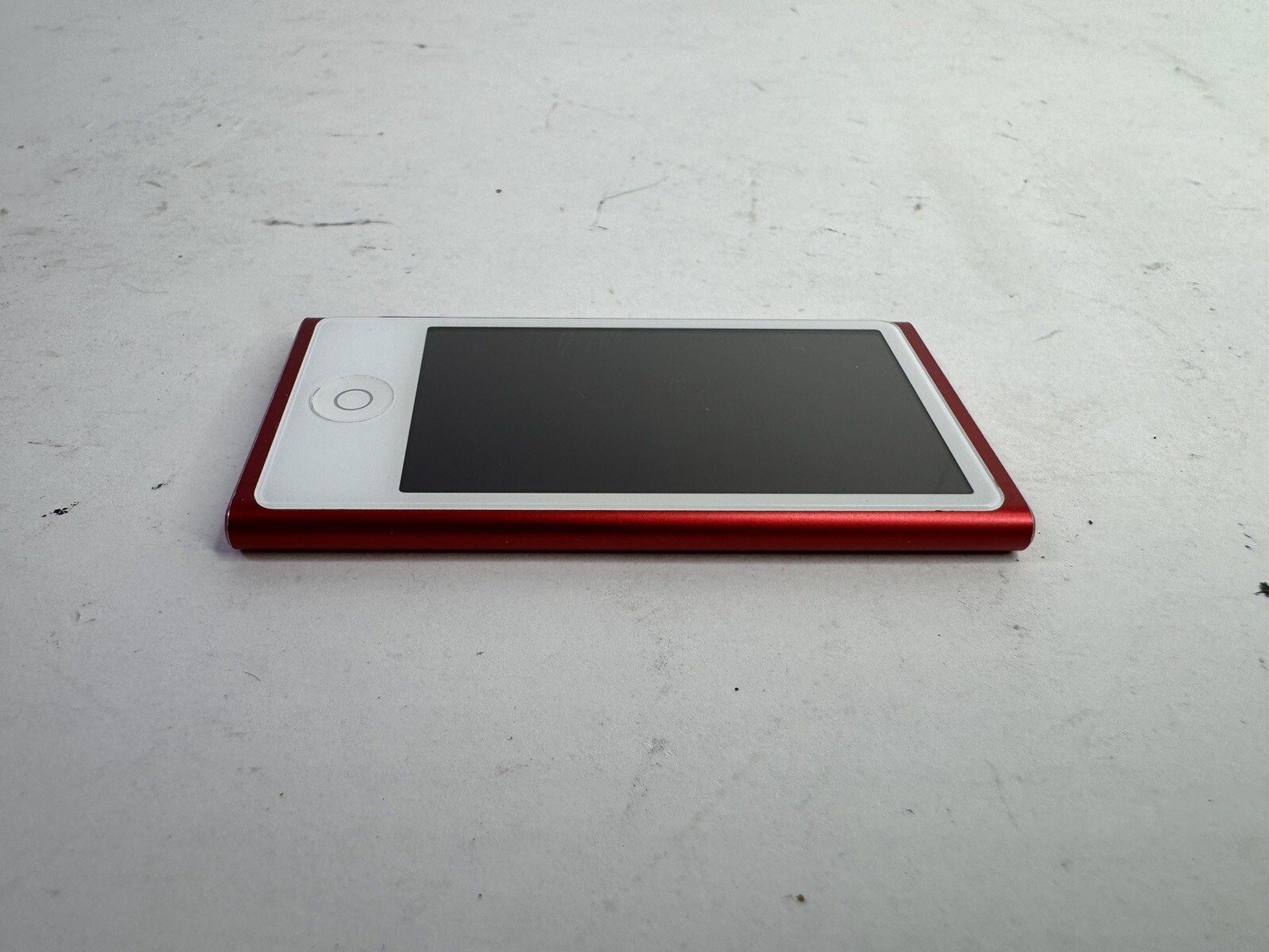 Apple A1446 iPod Nano Red (Product) MKN72LL/A 16 GB W/ Lightning Cord ...