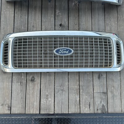 2000-2005 Ford Excursion Upper Front Grille Grill Assembly Chrome OEM ...
