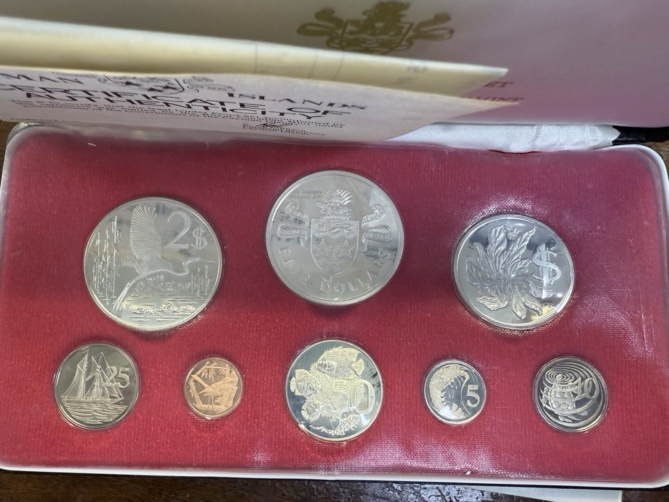 1974 Cayman Islands 8 Coin Proof Set With Case - 4 Silver Coins | eBay UK