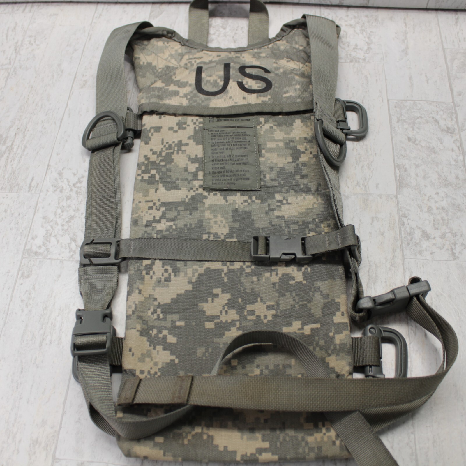 US Army MOLLE II Camo Hydration System Carrier 8465-01-525-5531 (no ...
