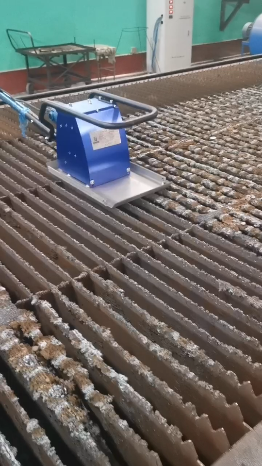 Laser Cutter Slag Hog Slat Cleaner Slat Cleaning Machine 6000W Slag ...