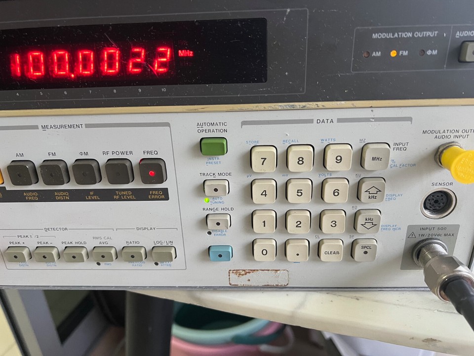 HP Agilent 8902A Measuring Receiver 1300Mhz opt 002 030 032 037 C15 W55 ...