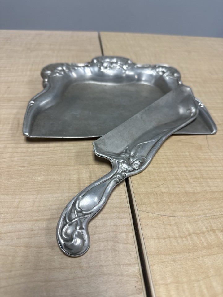 Vintage Crumb Catcher Butlers Tray Dust Pan & Scraper Set Art Deco ...