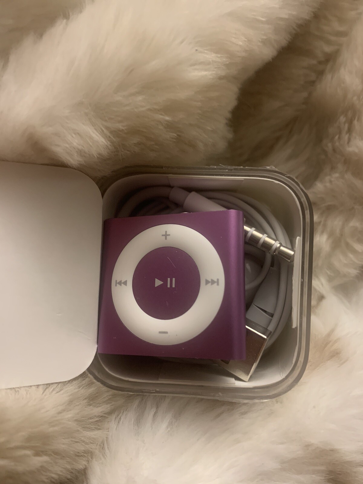Apple iPod shuffle 4th Generation 2GB Model A1373 | eBay