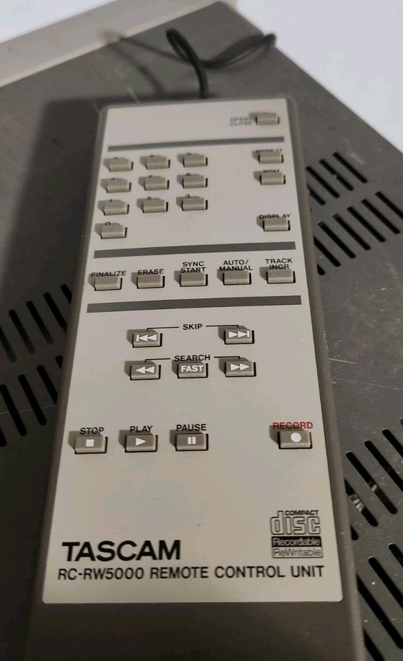 Tascam CD-RW5000 Rack-Mounted CD Rewritable Recorder Player - SHOWN ...
