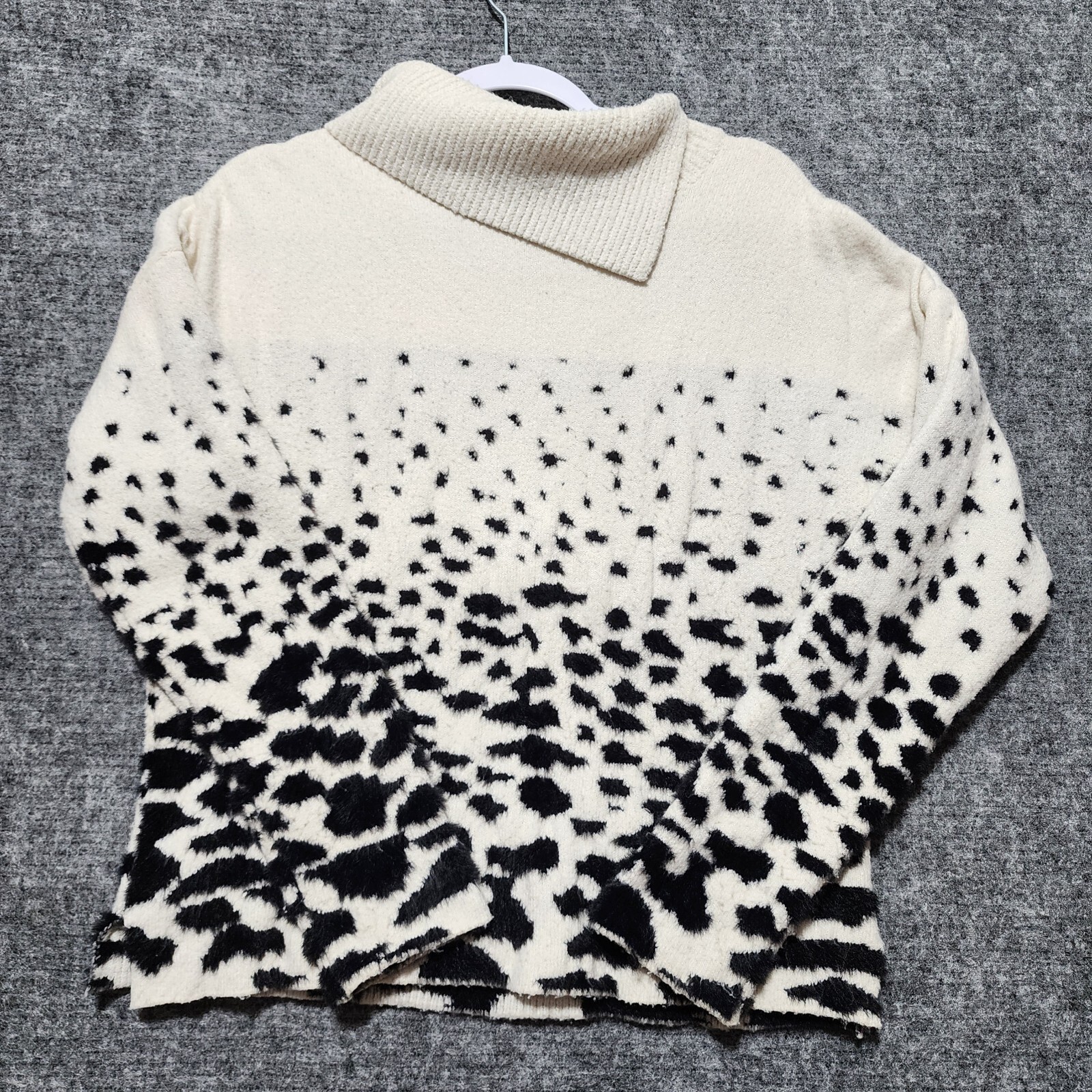Anthropologie Sweater Womens Medium Blk White Dottie Dalmation Mock Neck | eBay