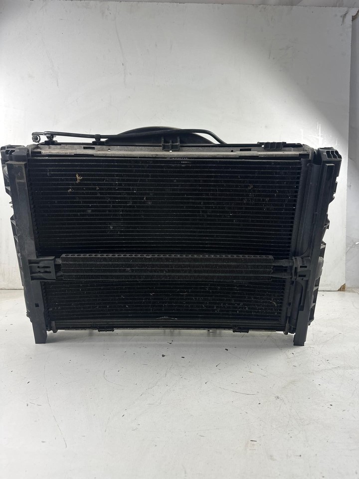 08-13 BMW E90 E92 E93 M3 OEM Engine Radiator with Cooling Fan | eBay