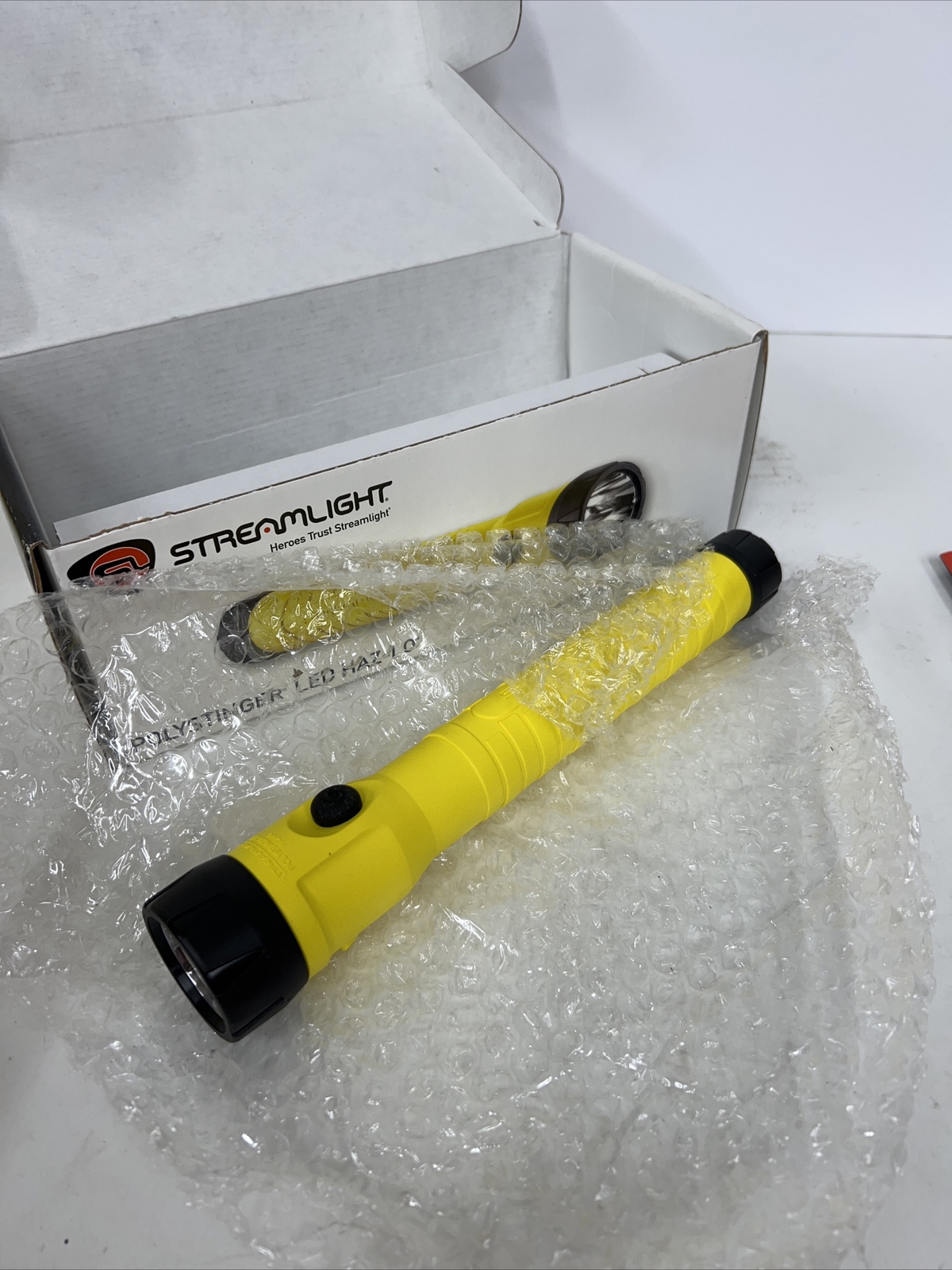 Streamlight+76410+PolyStinger+LED+Haz-lo+Rechargeable+Flashlight+Yellow ...
