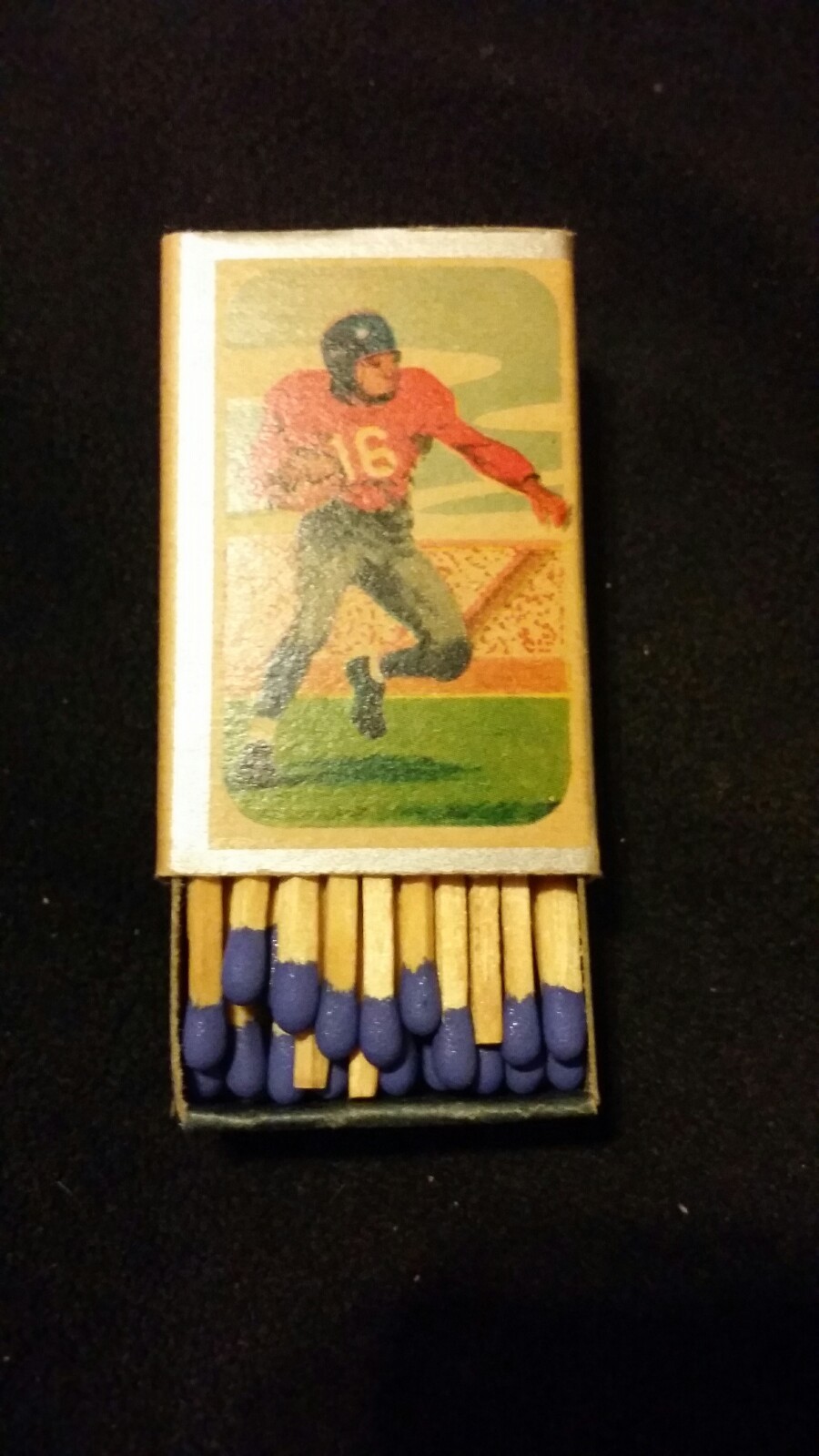 Vtg 1963 Ohio Blue Tip Match Box unstruck football player full of ...