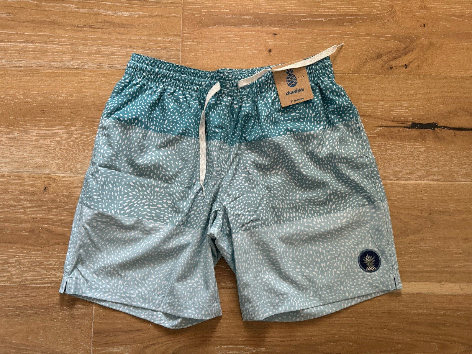NWT CHUBBIES, THE WHALE SHARKS 7" INSEAM SWIM SHORTS SIZE MEDIUM | eBay