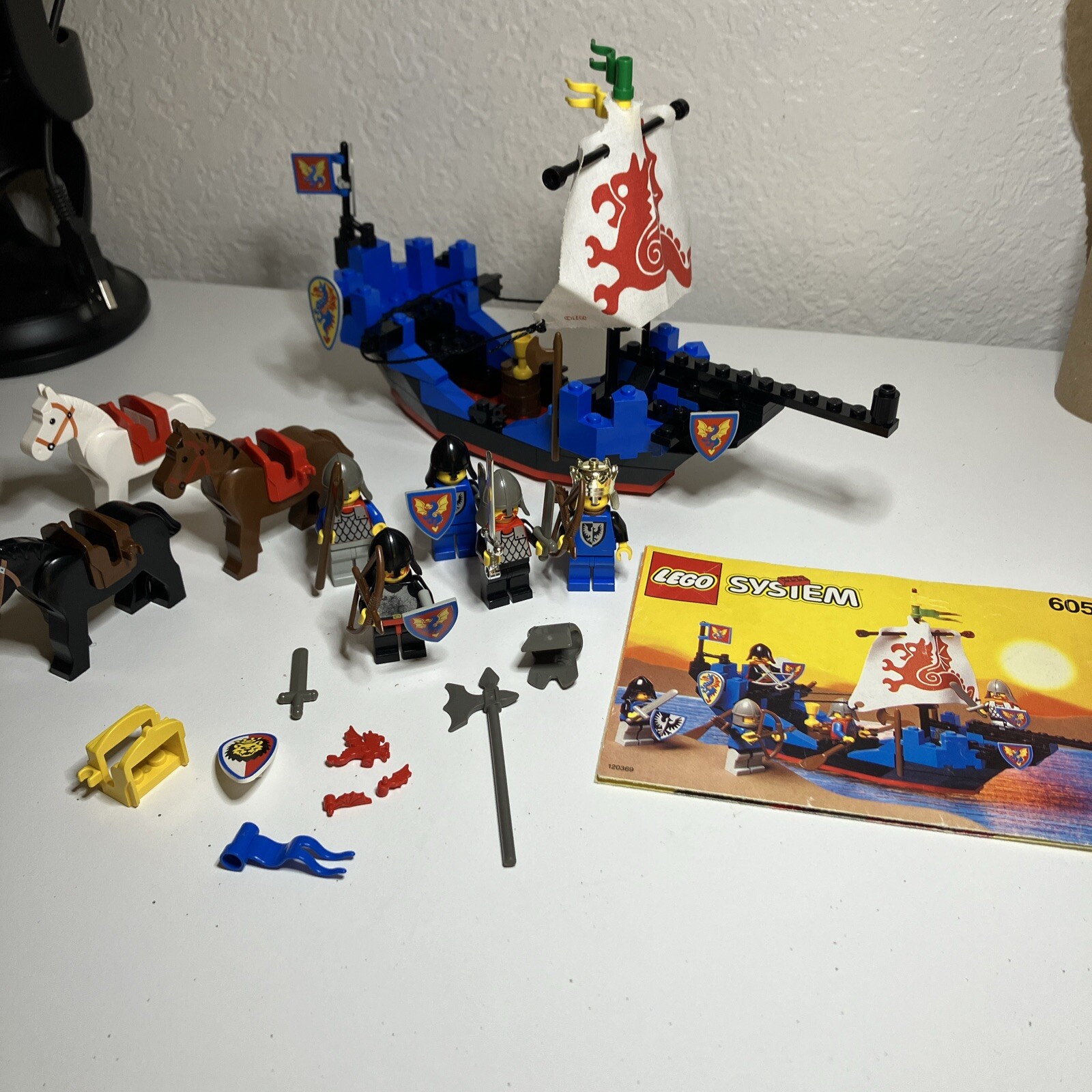 LEGO Castle: Sea Serpent (6057) With Extra Bits 42884060572 | eBay