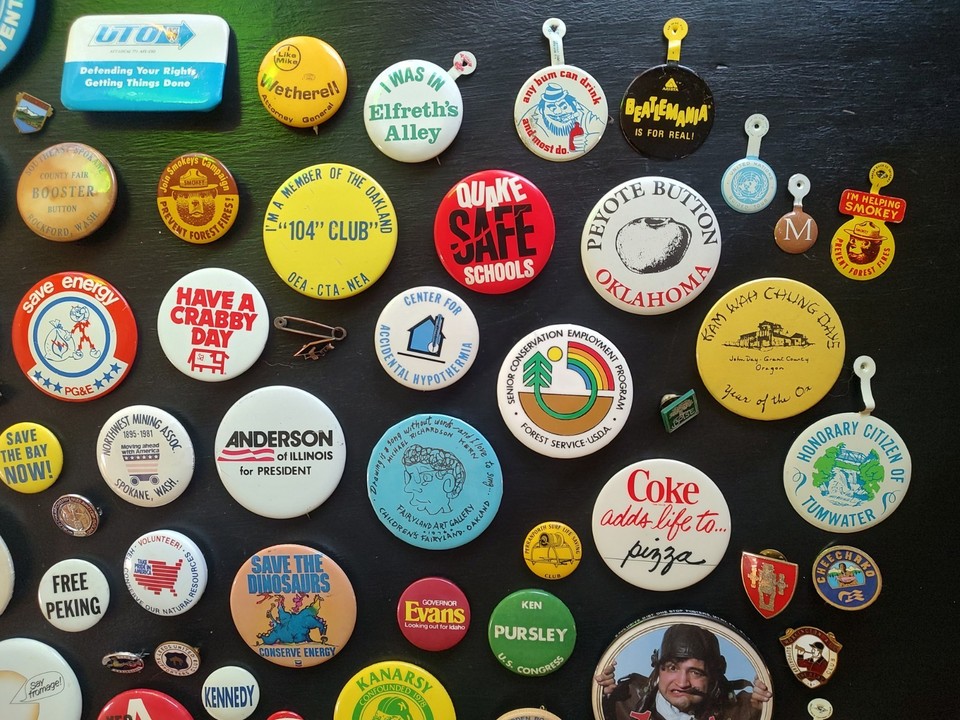 101 Piece Lot Vintage Pinback Buttons Pins Badges Political Music PNW ...