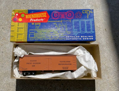ROUNDHOUSE HO-SCALE PACIFIC FRUIT EXPRESS VENTILATED REFRIGERATOR ...