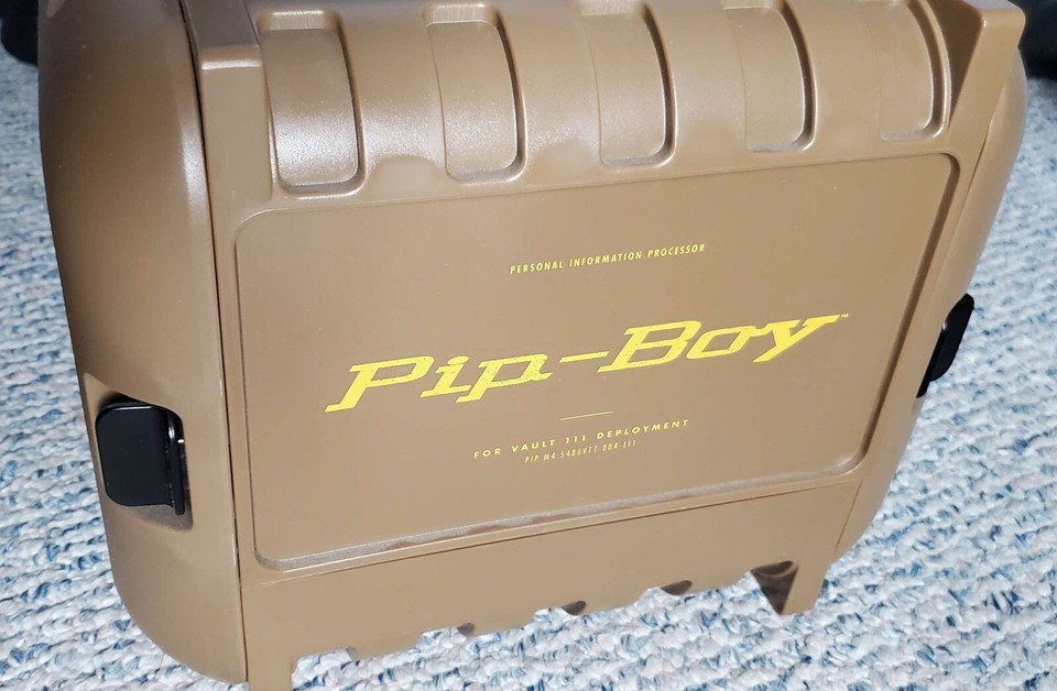 Fallout 4 Pip-Boy Model 3000 Mk IV Collector's Edition with Case - No ...