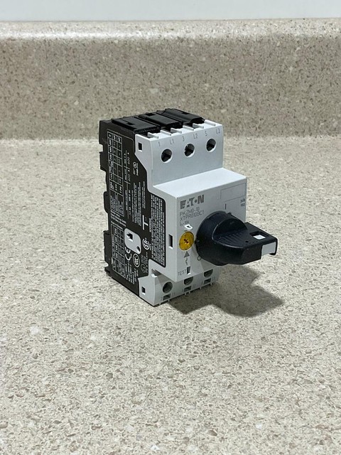 Eaton Moeller Manual Motor Protector Xtpr010bc1 Pkzm0-10/ak for sale ...