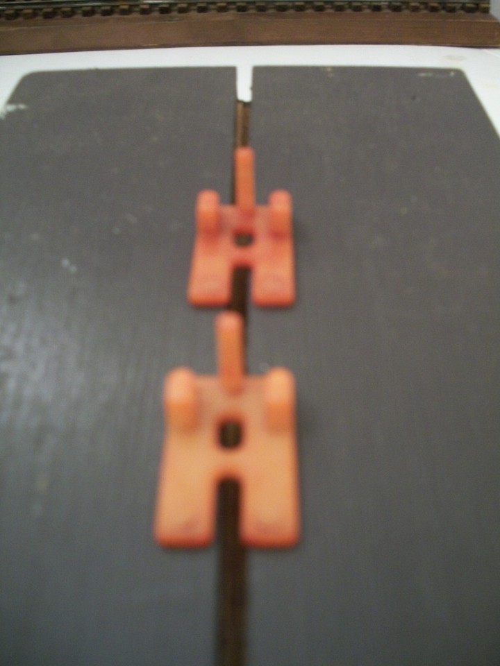 ELDON PAIR OF 1960’s EARLY 1/32 SLOT CAR GUIDE BLADES / BRUSH FLAGS | eBay