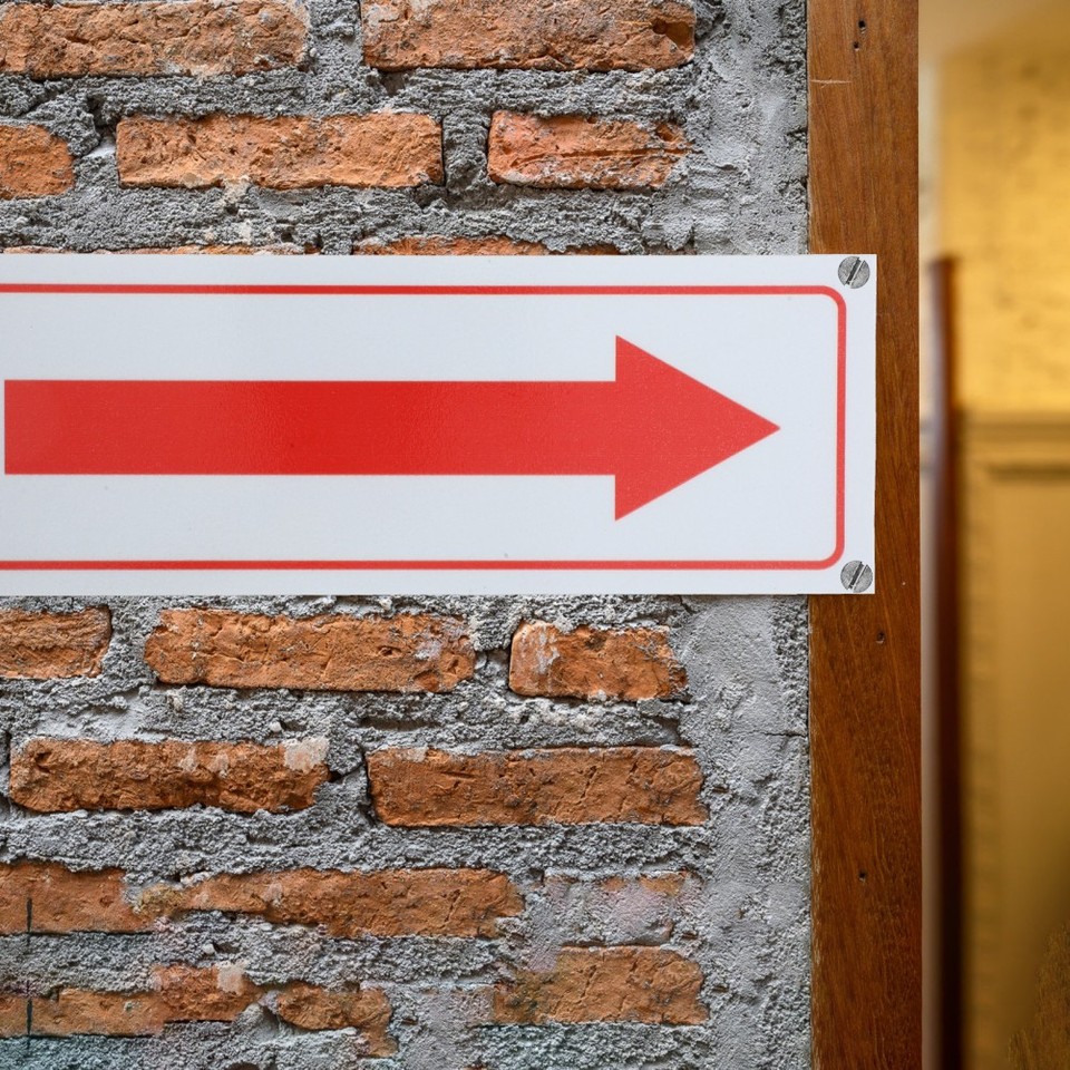 4pcs Arrow Indication Signs Metal Arrow Signs Directions Sign for ...