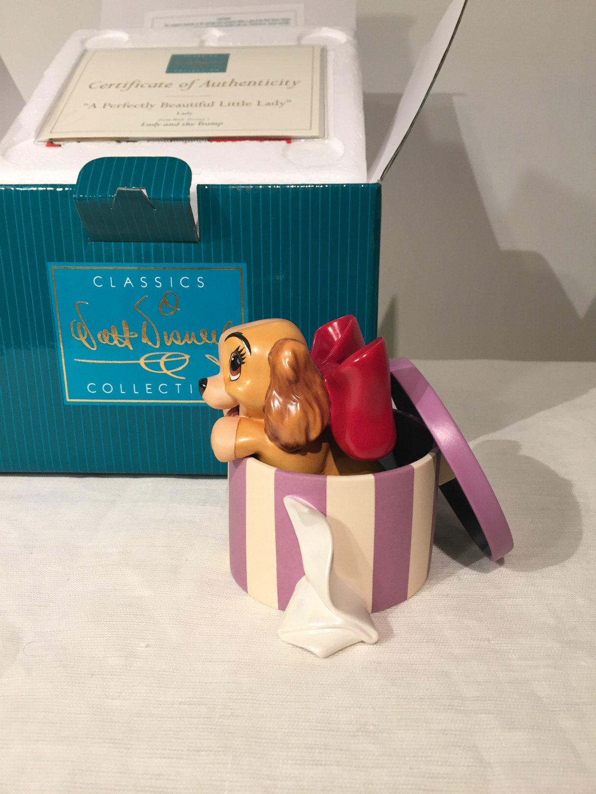 Walt Disney Classic Collection Lady and the Tramp A perfectly Beautiful ...