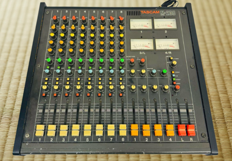 TASCAM M-208 Analog Mixer 8-Channel Line Mic Input Rack Mount Audio ...