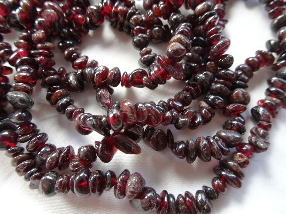 15 1/2" Str Natural Garnet Stone Beads Smooth Pebble/Chips 4-9mm Sides ...