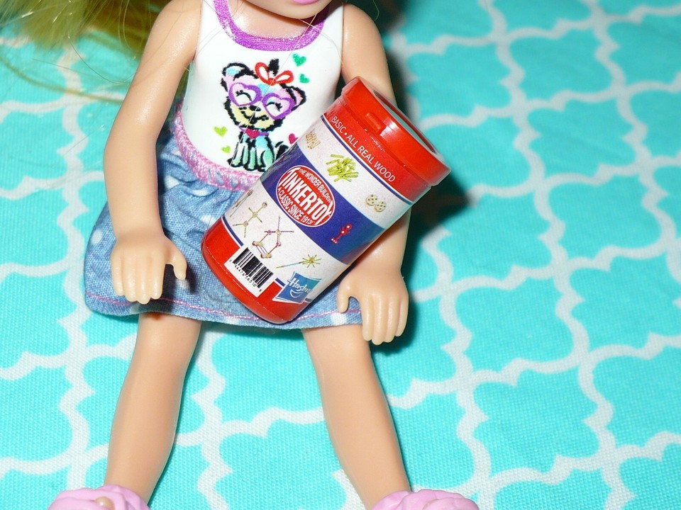 Hasbro Barbie Doll Accessory MINIATURE KELLY DOLL SIZE TINKER TOYS GAME ...