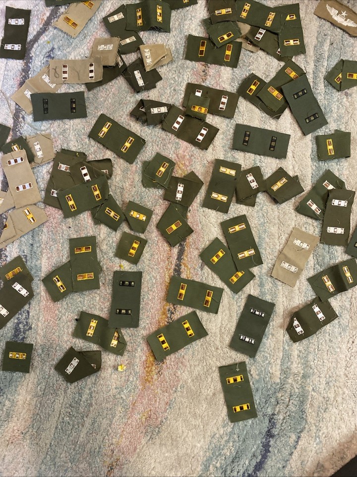 Military 50+ BULK LOT Patches, Banners, Insignia, Collar Or Medals 316 ...