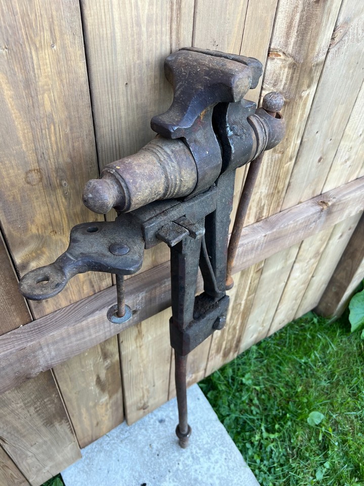Vintage Blacksmith Post Leg Vise 45 Pounds with 4+" Jaws | eBay