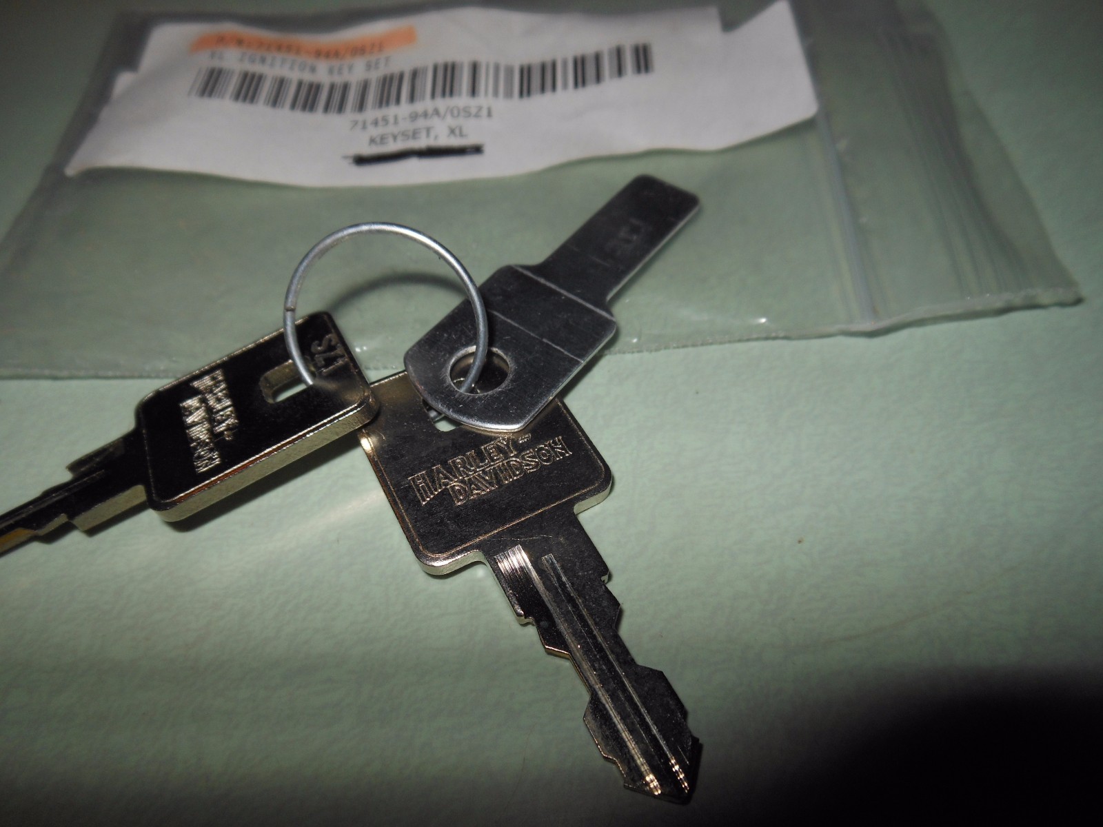 NEW OEM Harley Davidson Qty. 1 XL Key SET of 2 Keys & 1 Code # 0SZ1 ...