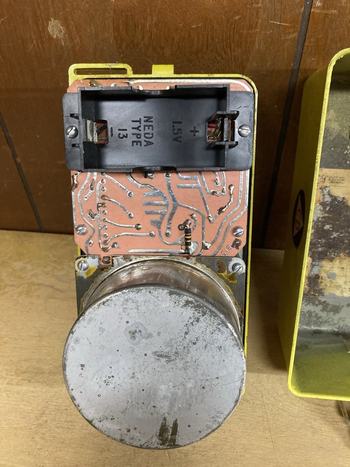 *As-Is For Parts* Victoreen Instrument Co CDV-715 Geiger Counter ...