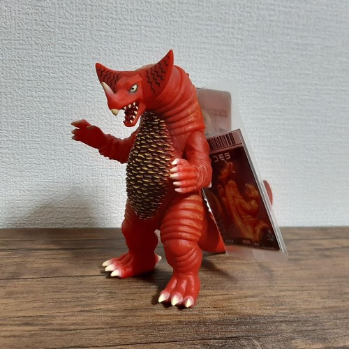 Ultraman Gomora Rayonic Burst Tagged Kaiju Sofubi | eBay