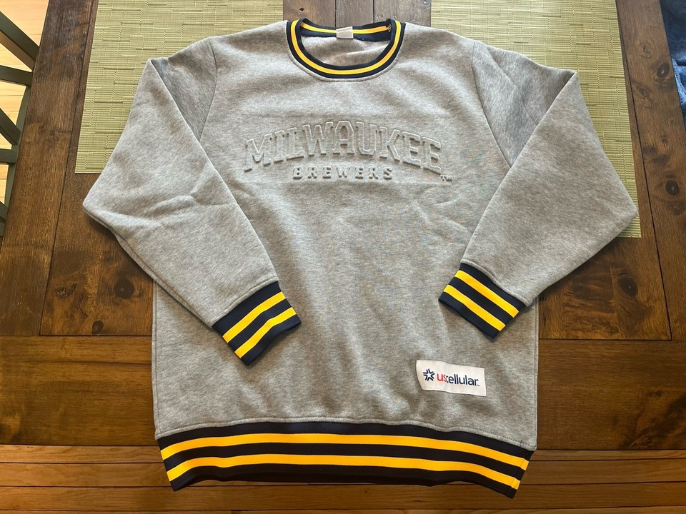 2025 Milwaukee Brewers Crew Neck Sweatshirt SGA Adult Medium Stadium ...