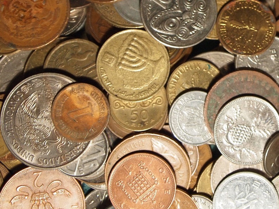 Half Pound (roughly ~50+/-) WORLD COINS Bulk Mixed Lot FOREIGN COINS ...